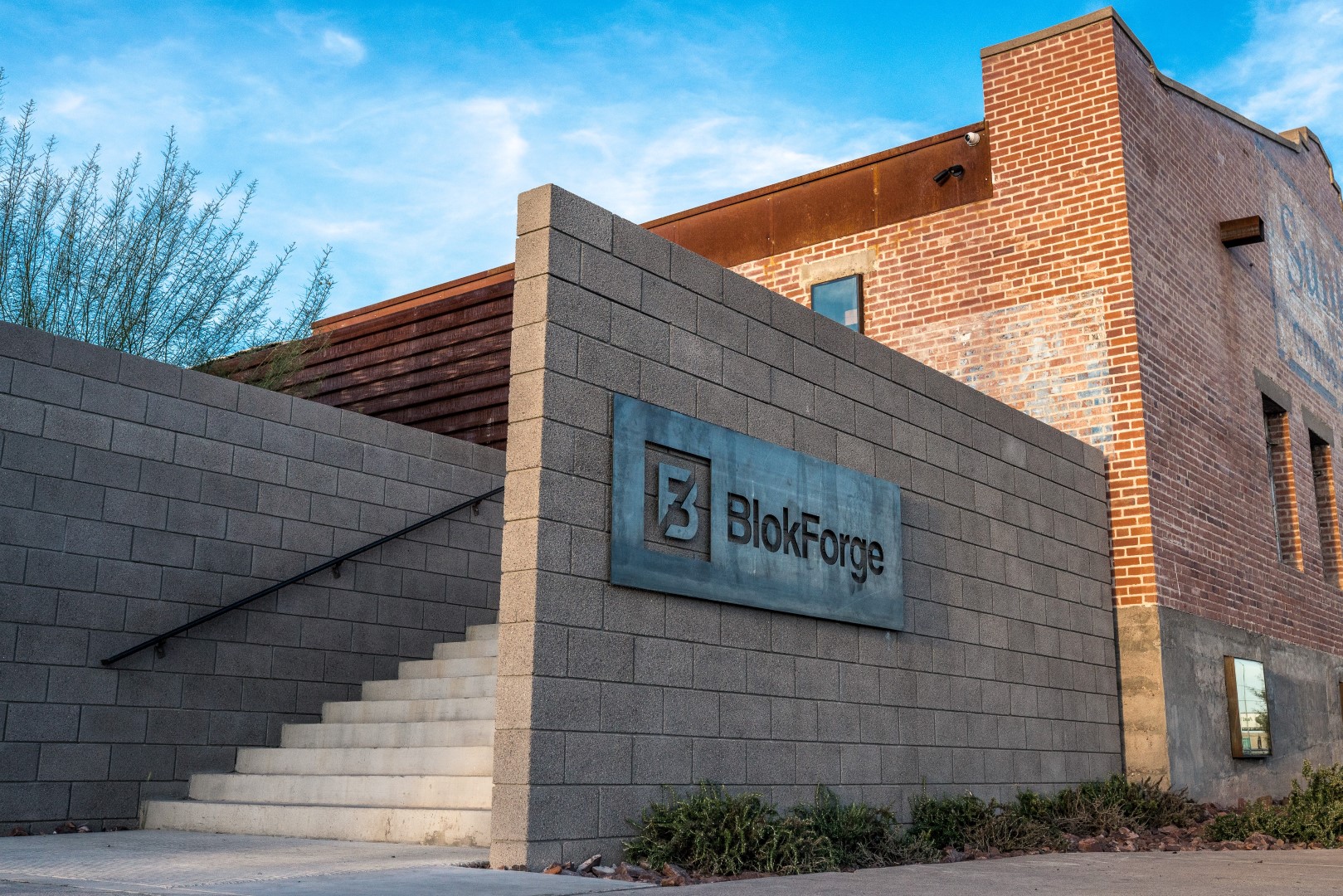 Bitcoin Miner Distributor BlokForge Opens First US Retail Location ...